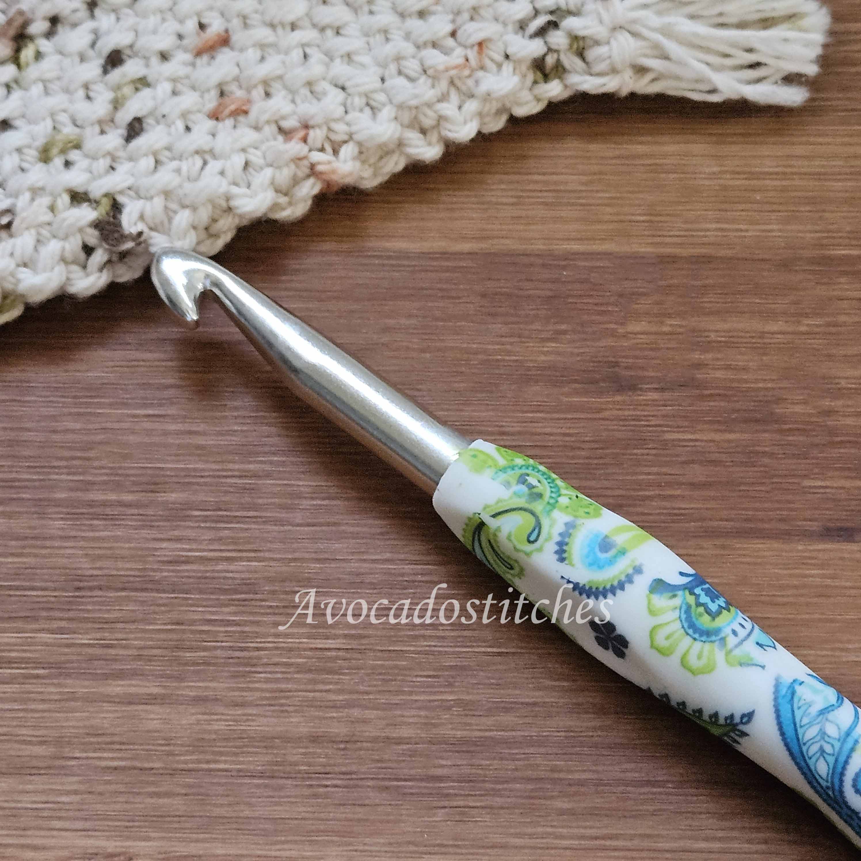 GREEN MAORI ART Crochet Hook / 15.5cm/6.25" / Aluminum Crochet Hook ...